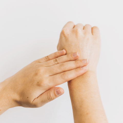 What causes extreme dryness and how to prevent it? – HueVine Wellness + Spa